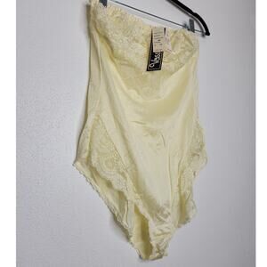 vassarette | Tops | Nwt Vintage Vassarette Strapless Lace Bodysuit Slip ...